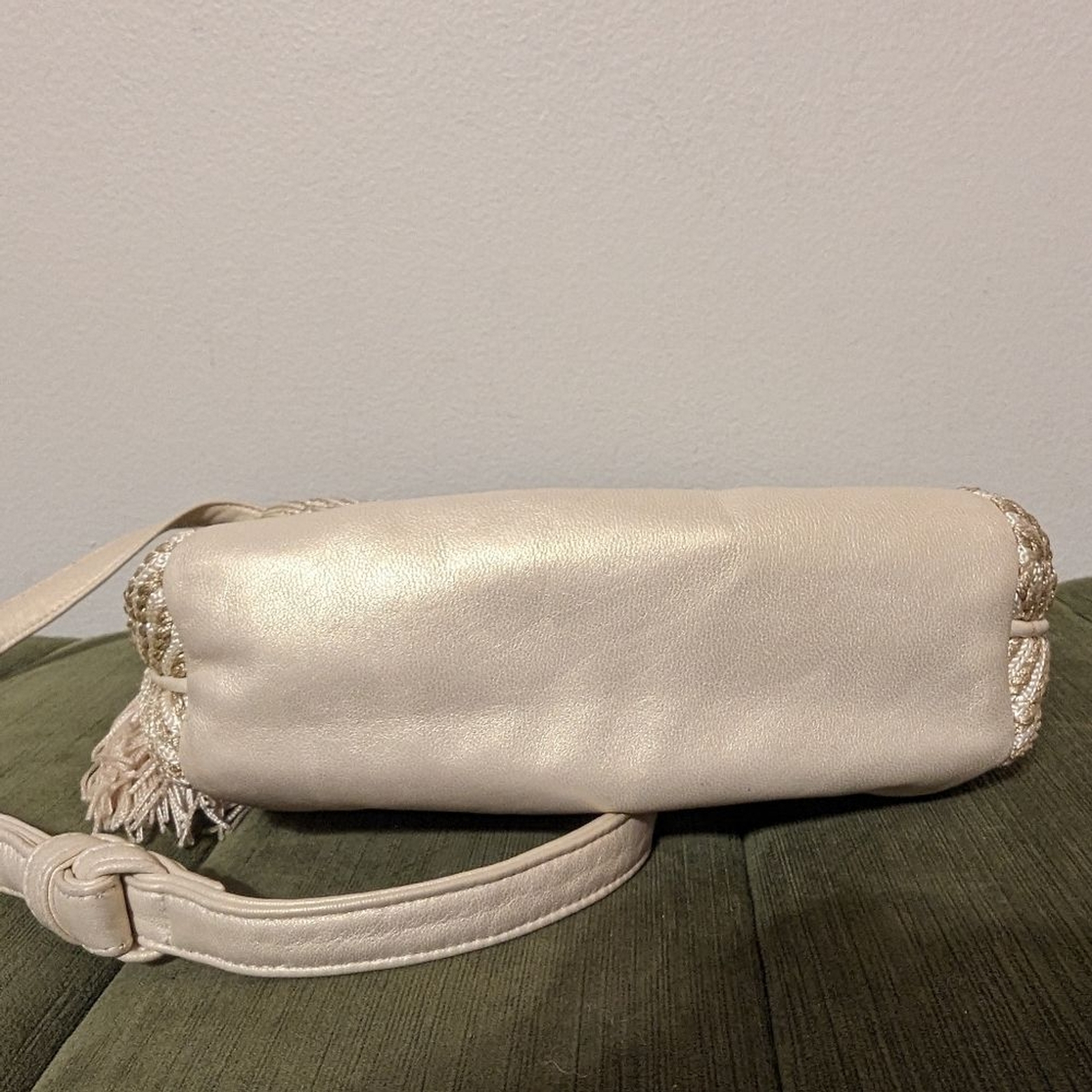 Sharif Vintage Cream Crossbody Bag Purse Made in USA - Gem