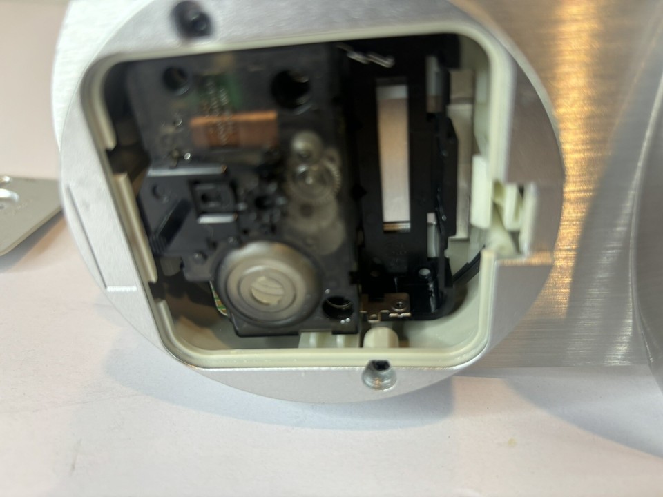 Seiko Westchester Executive Alarm Clock, Gray Analog, Quartz QHE163SLH ...