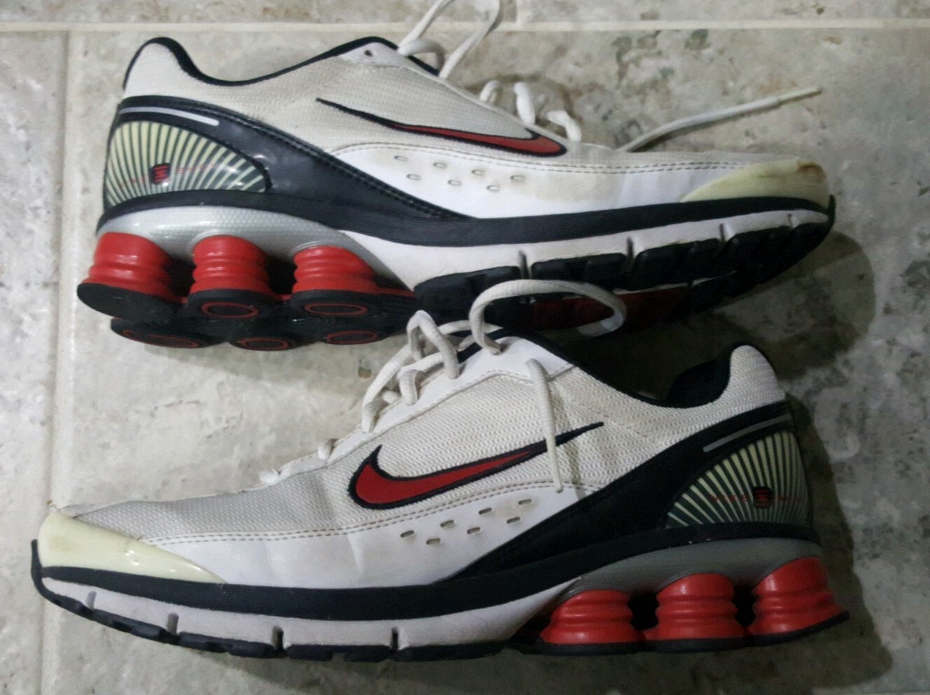 VERY RARE 2009 NIKE SHOX TURMOIL MEN'S SIZE US9.5 ONLY MODEL ON EBAY ...