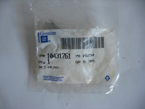 New NOS Genuine GM Rocker Panel Moulding Clip 10431761 | eBay
