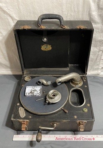 Antique 1920s CARRYOLA MASTER Portable Phonograph record player 78rpm ...