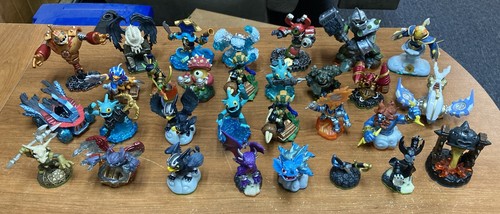 Activision *SKYLANDERS* Action Figures Lot Of 30 - NICE ASSORTMENT ...