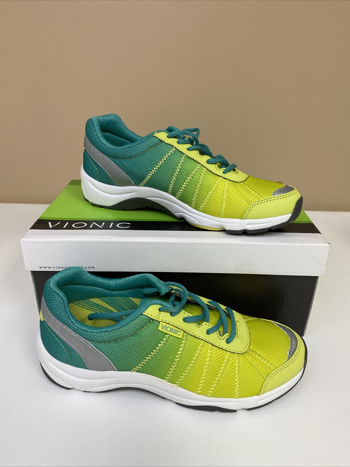 Vionic Alliance Green Yellow Orthaheel Tech Athletic Shoes Women’s Size ...