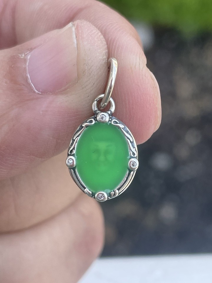 NEW PANDORA x DISNEY Snow White Magic Mirror Mirror on the Wall Charm ...