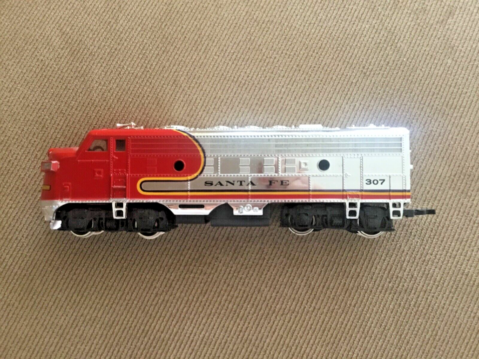 Bachmann HO Scale Santa Fe Diesel Locomotive Model Railroad Train ...