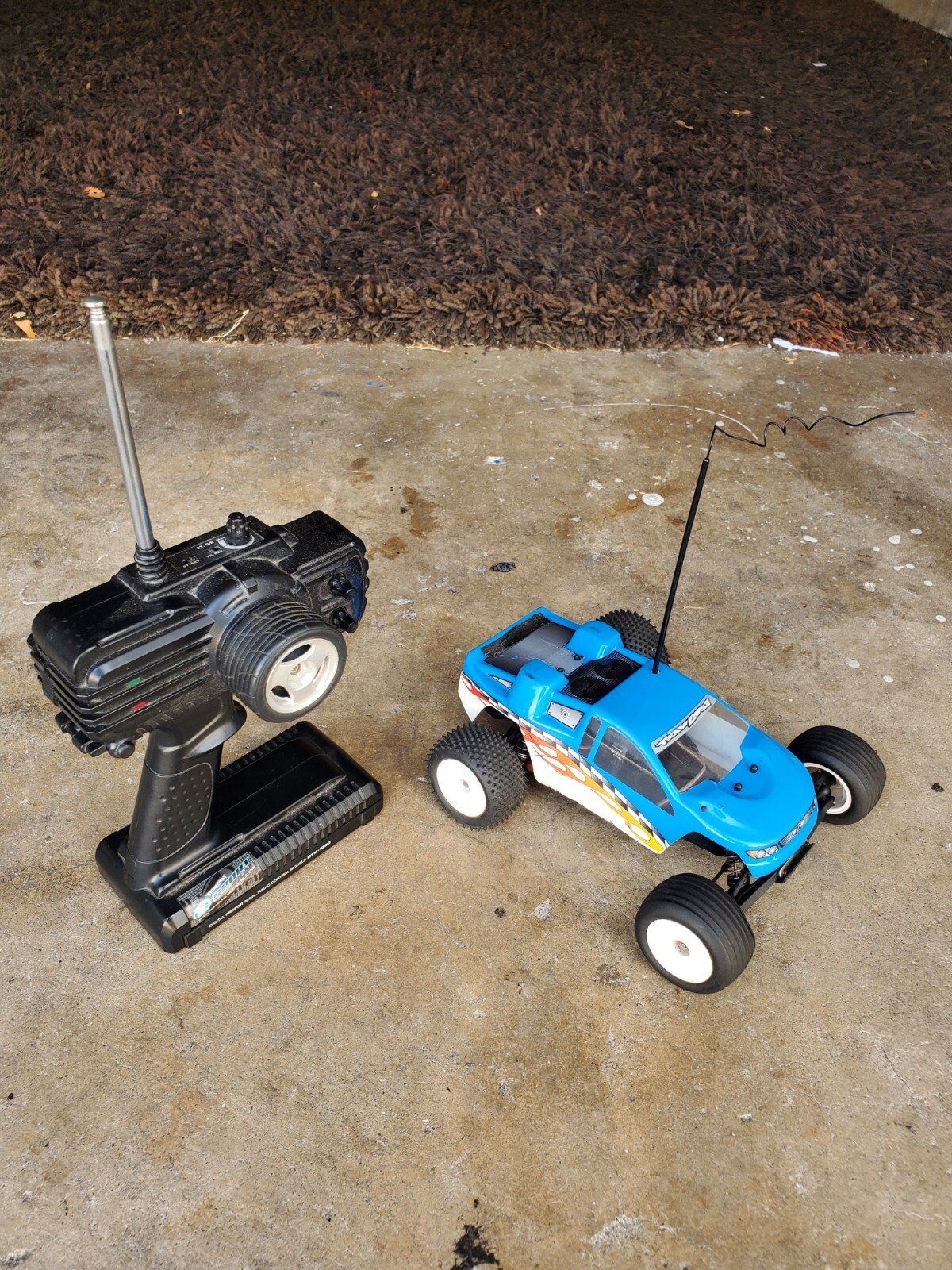 Team Losi Mini-t 1/18 Scale RC Car Vintage Selling As Is | eBay