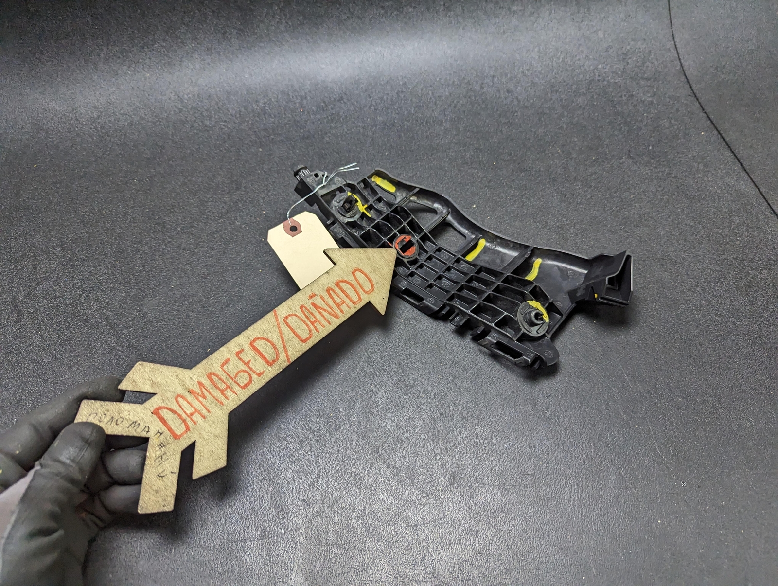 Front Bumper Right Side Bracket 2021 Toyota C-HR 52535-F4010 2018 2019 ...