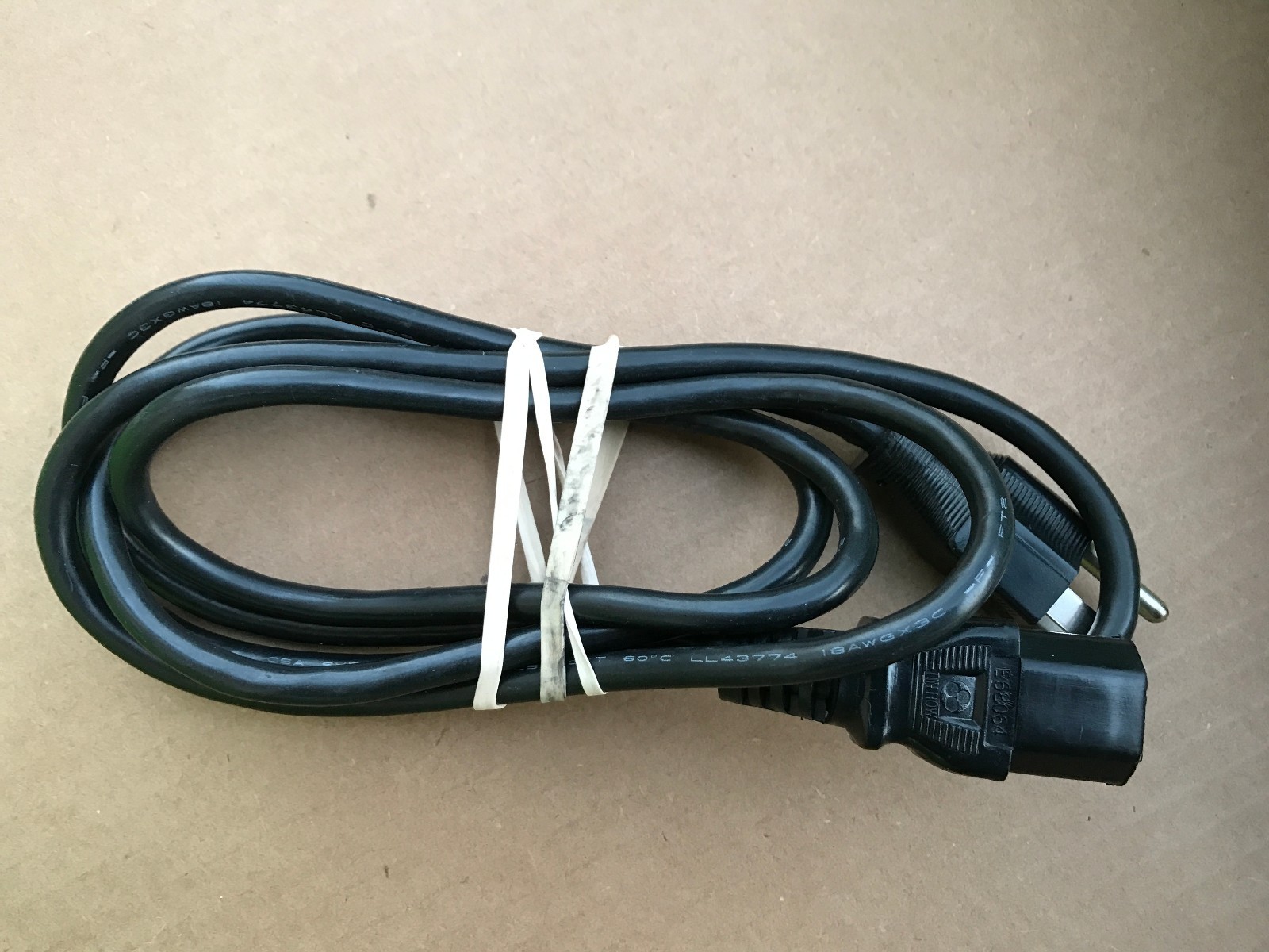 Wonderful CSA SVT 18AWGX3C E77975 Power Cord Computer THP-010 E68064 ...