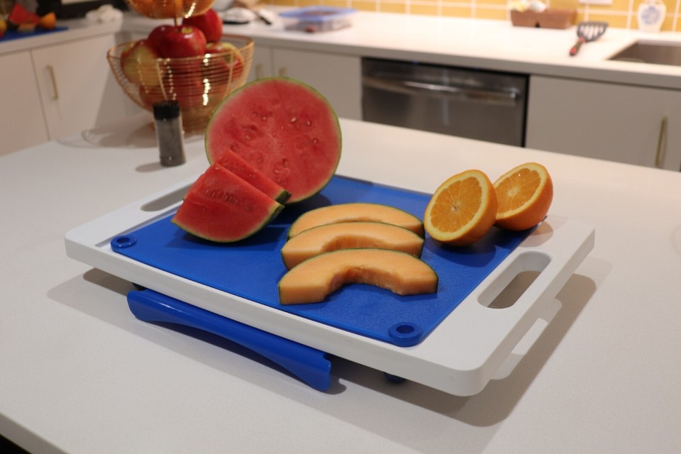 Karving King XL Cutting Board w Drip Tray, Spikes and removable ...