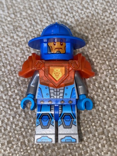 LEGO Royal Soldier Guard Minifigure NEXO KNIGHTS King's Guard Artillery ...