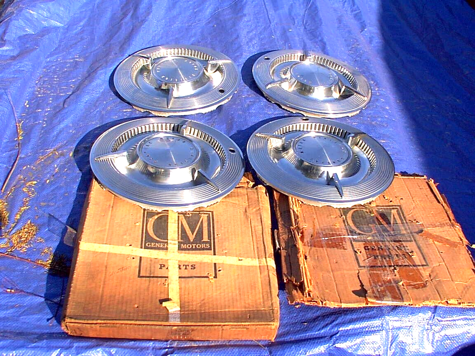 NOS PONTIAC 1961 DELUX FLIPPER HUBCAPS CATALINA BONNEVILLE VENTURA 1959 ...