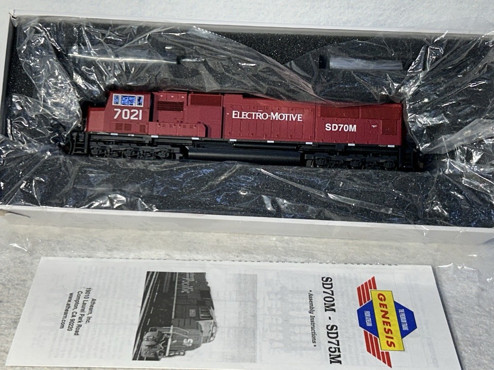 Mighty Athearn Genesis EMD Demonstrator /Lease Unit SD-70M HO Loco DCC ...