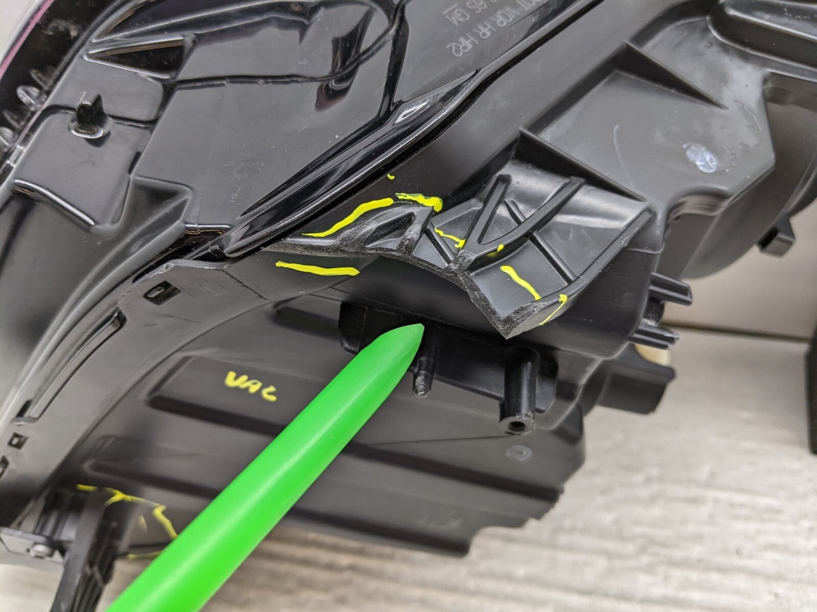 DAMAGED! OEM 2013-2018 CADILLAC ATS RIGHT HEADLIGHT HALOGEN PASSENGER ...