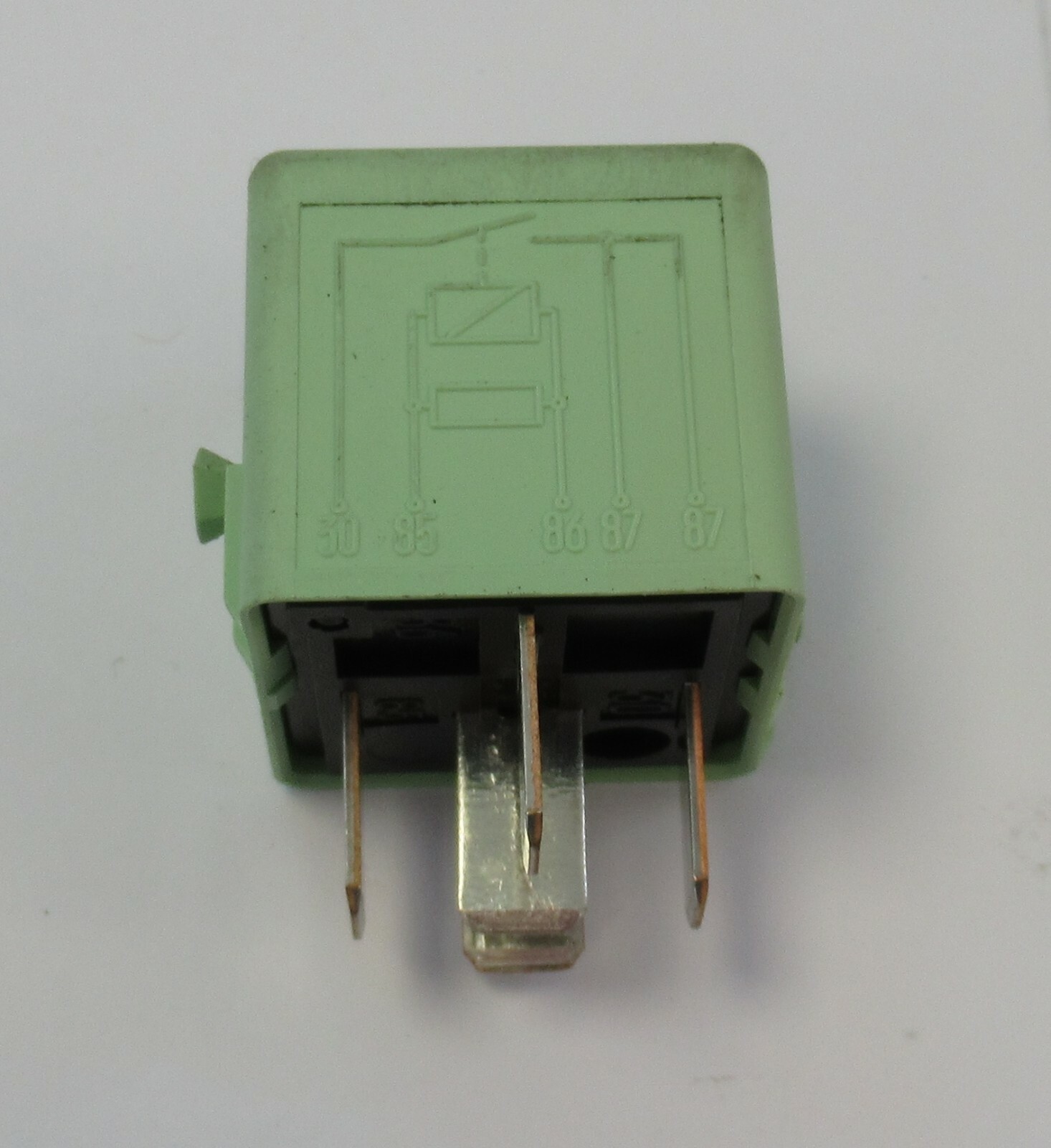 MINI Cooper One / S R50 R52 R53 DME K6300 Relay R1 in engine bay ...