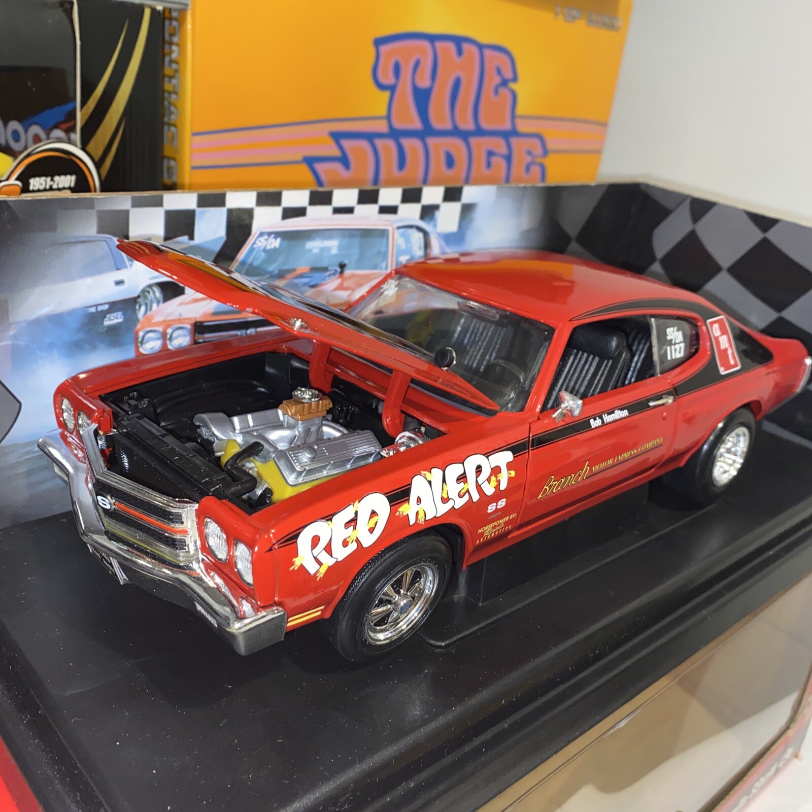 1970 Chevelle Red Alert Bob Hamilton-1/2500-1:18-Ertl American Muscle ...