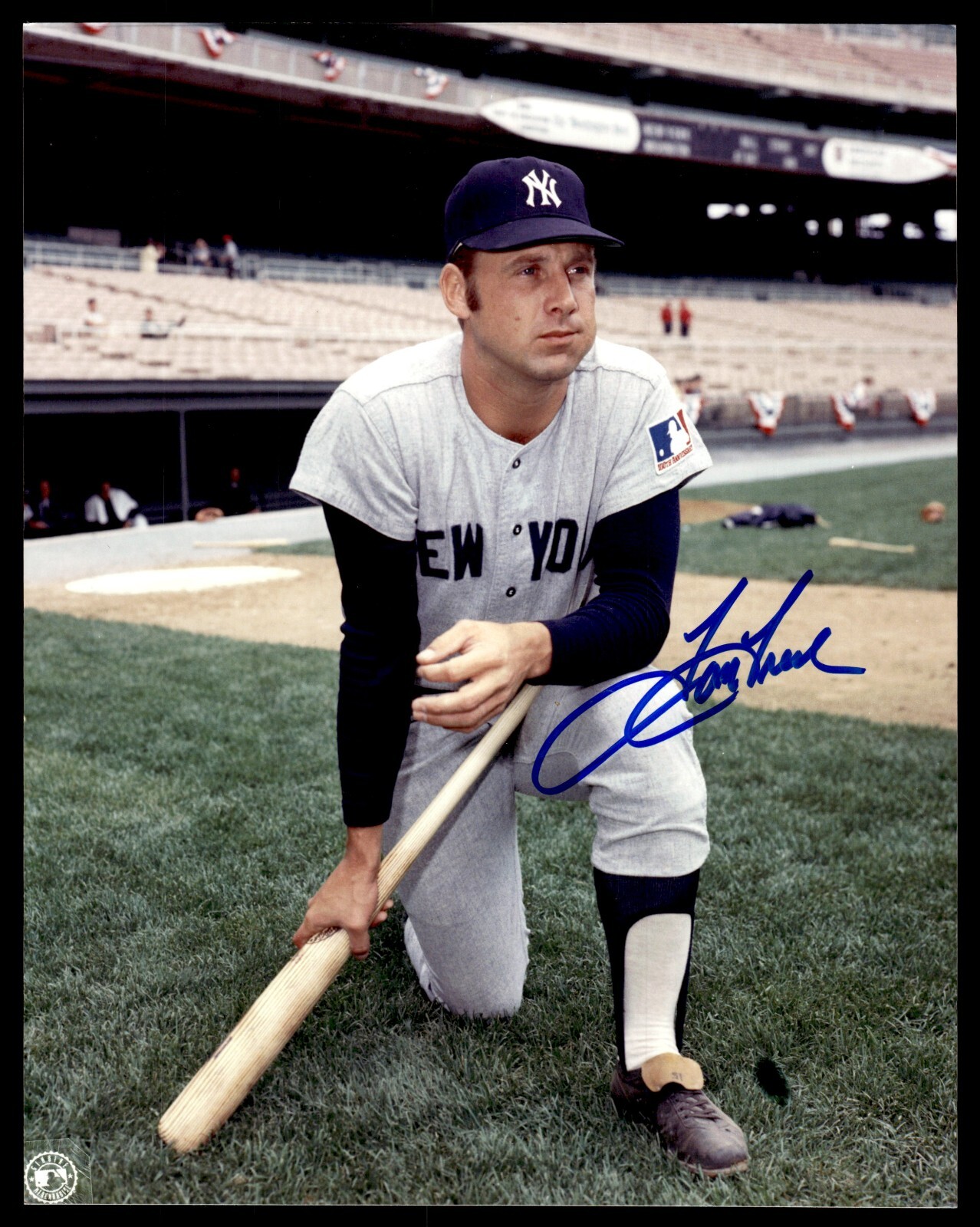 TOM TRESH SIGNED 8X10 PHOTO - NEW YORK YANKEES