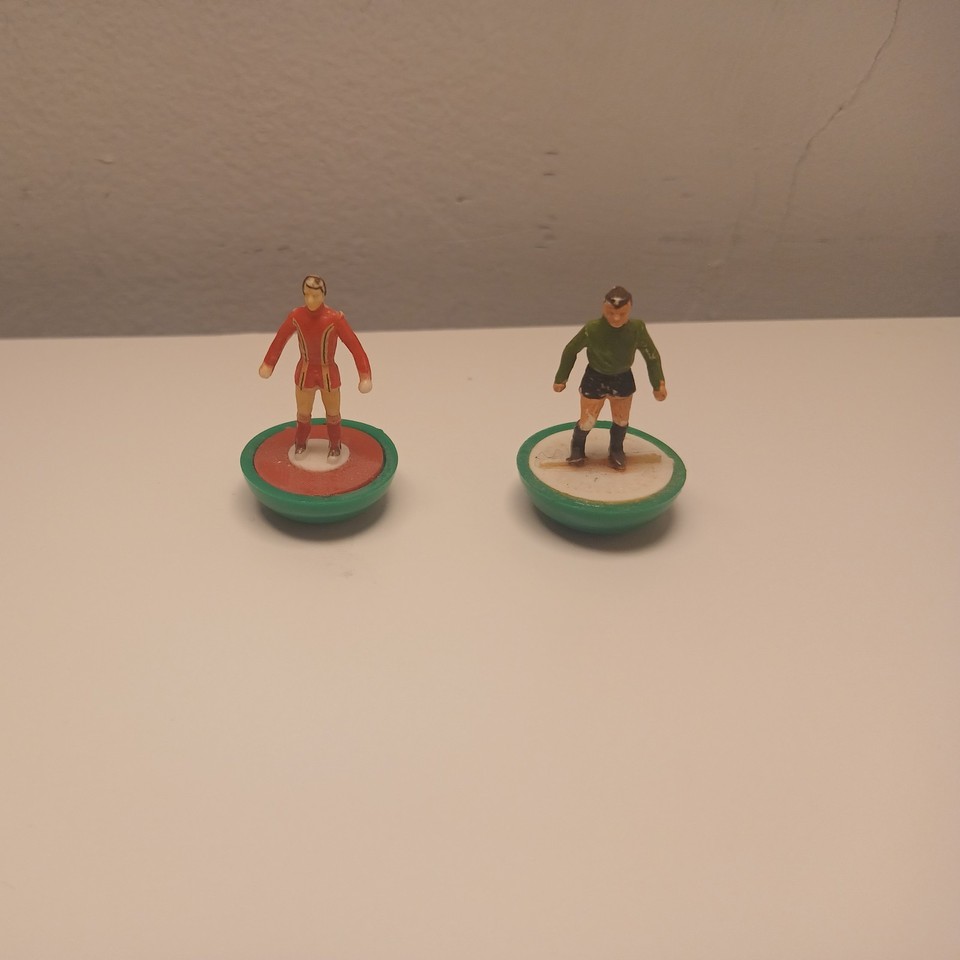 Subbuteo 1 ref, 2 Assistant Refs, 2 spare players 1970s/1980s | eBay UK