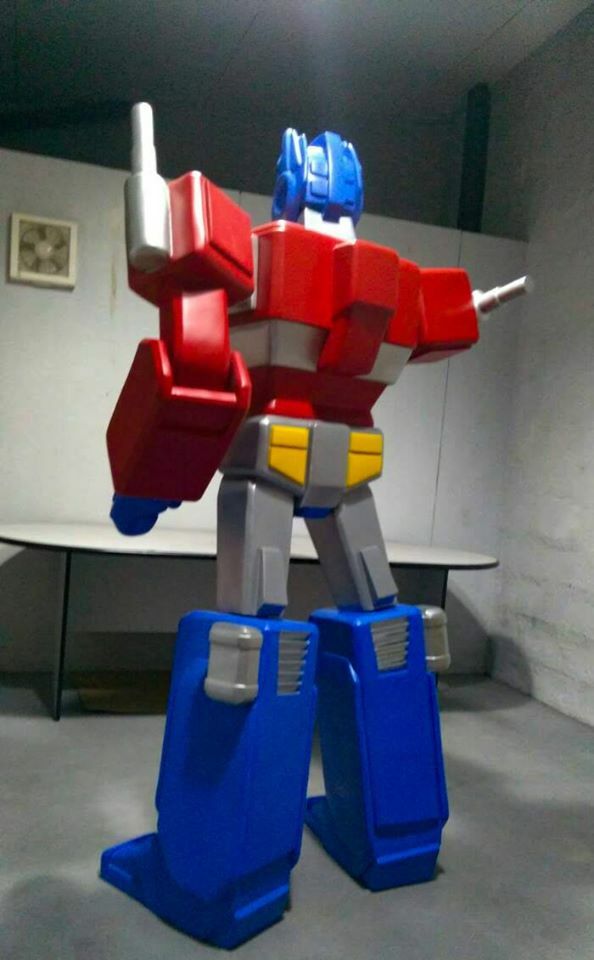 LIFE SIZE STATUE OPTIMUS PRIME TRANSFORMERS AUTOBOT | eBay