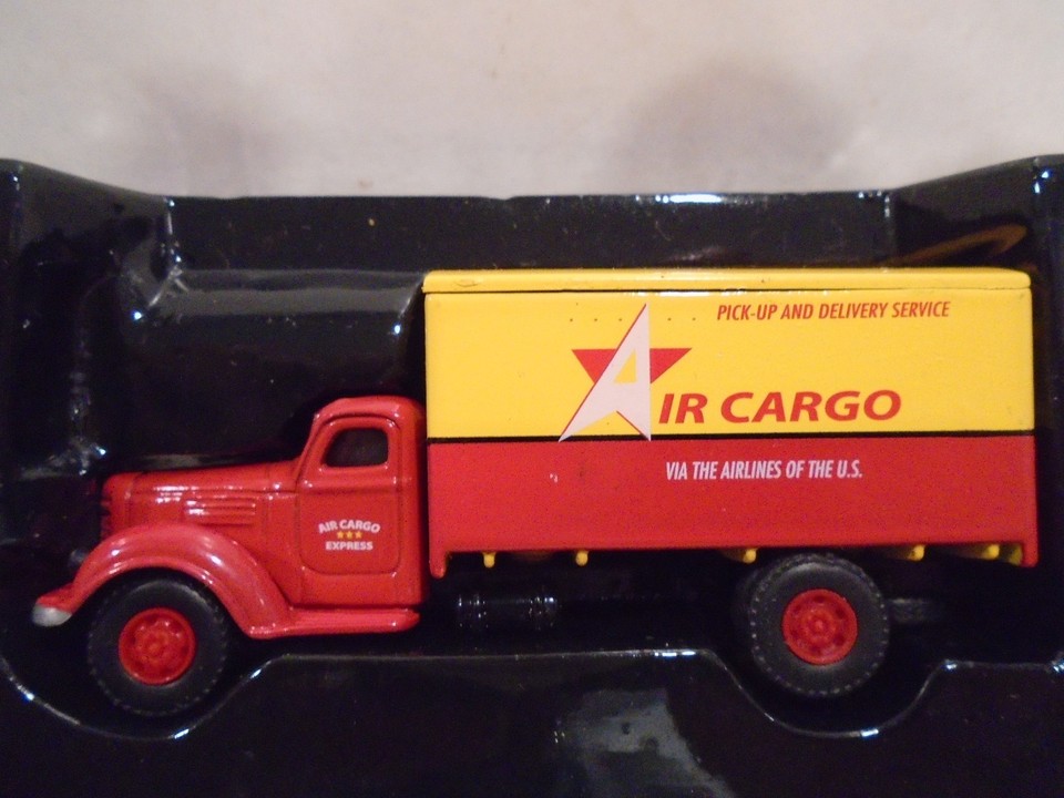 IMEX AMERICAN CLASSIC TRUCKS #870196 HO SCALE AIR CARGO DELIVERY TRUCK ...