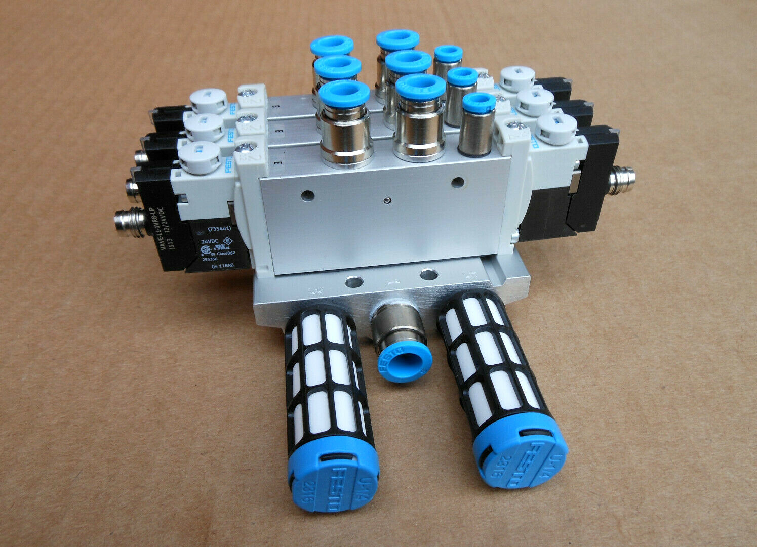 FESTO Ventilbatterie VTUG-S mit 3 Magnetventilen, 572230, NEU, OVP | eBay