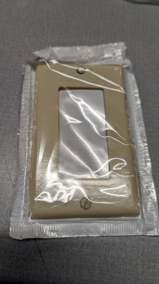 Leviton 80401-I Single Gang Ivory Decora Wall Device Plate lot of 60, 3 ...