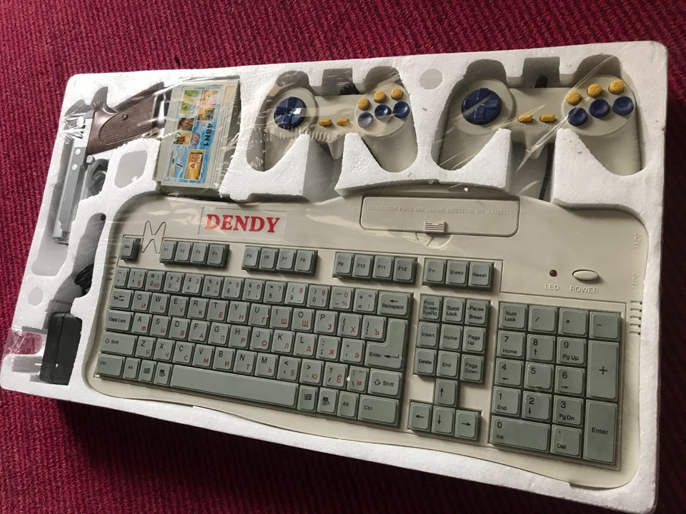 Famiclone Dendy 8bit vintage keyboard + mouse Rare console in box was ...