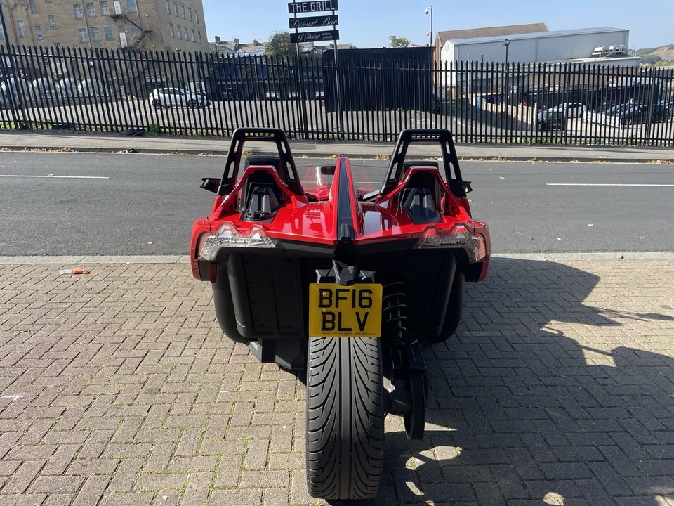 Polaris Slingshot SL Trike Road Legal Ferrari Can Am Spyder Porsche ...