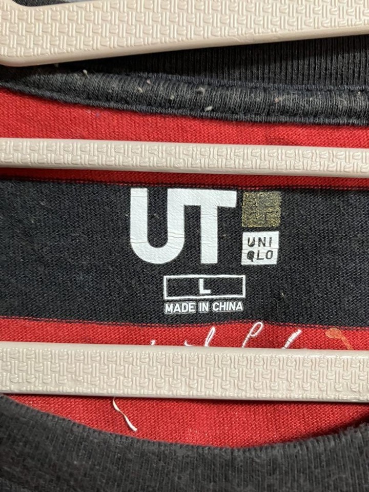 Kurt Cobain Red & Black Border T-Shirt UNIQLO | eBay