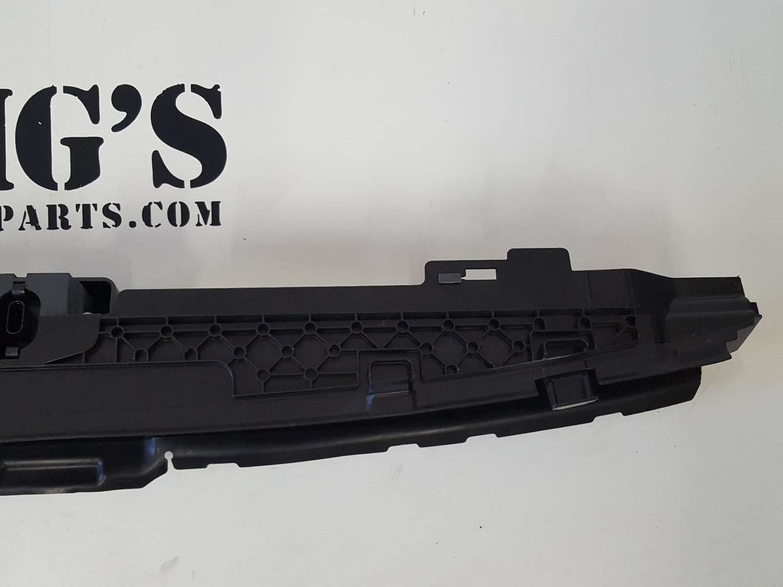 2017 2018 BMW 530i XDrive Front Bumper Lower Grille Air Shutter OEM ...