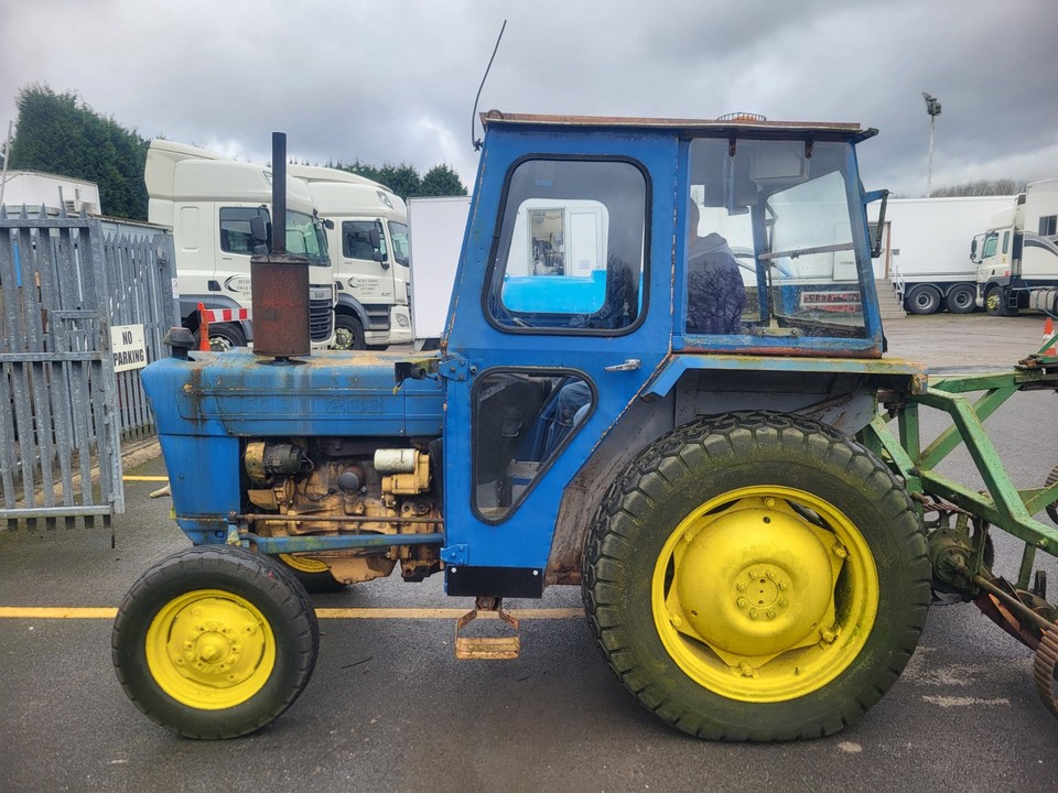 Ford 233 Tractor | eBay UK