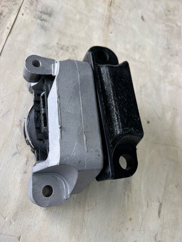 10206 Left Transmission Mount 1PC For Nissan Altima 22-19 L4-2.0L 11220 ...