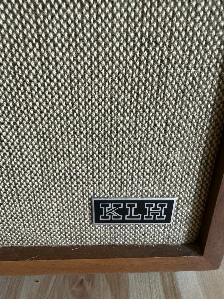 Vintage KLH Turntable And Speakers | eBay