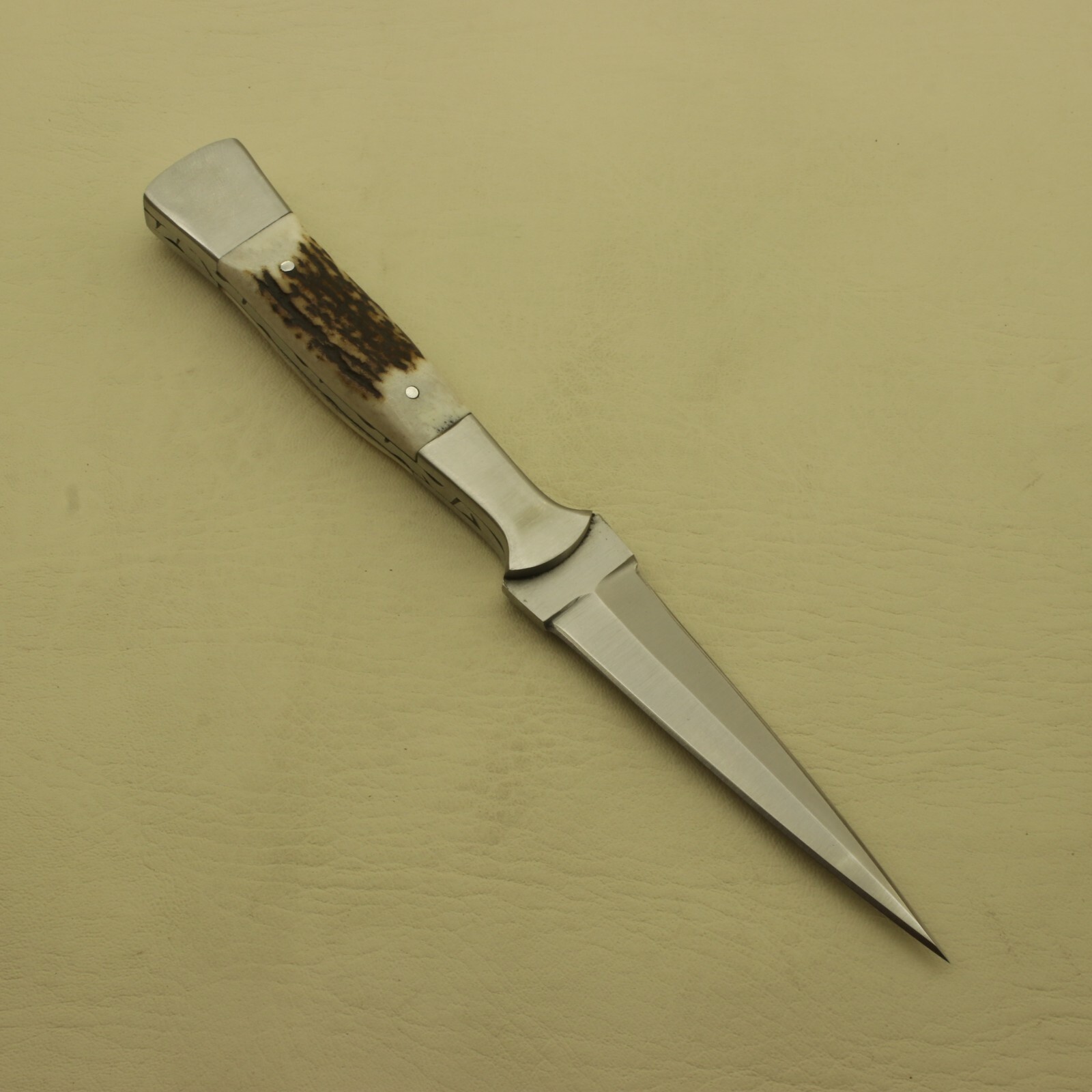 Beautiful D2 Steel Full Tang Dagger Fixed Blade Hunting Knife Stag ...