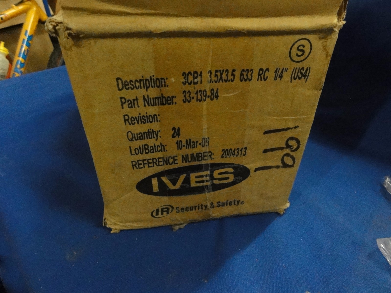 New in box 8 sets Ives Hinges 3CB1 part #33-139-84 3.5 x 3.5 hinges 24 ...