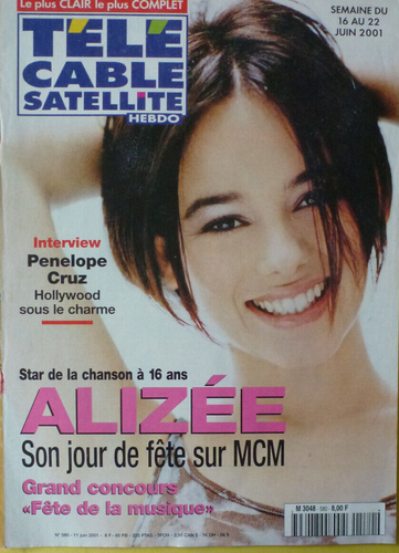 Alizée , Star de la chanson à 16 ans , cover +2 pages , french document ...