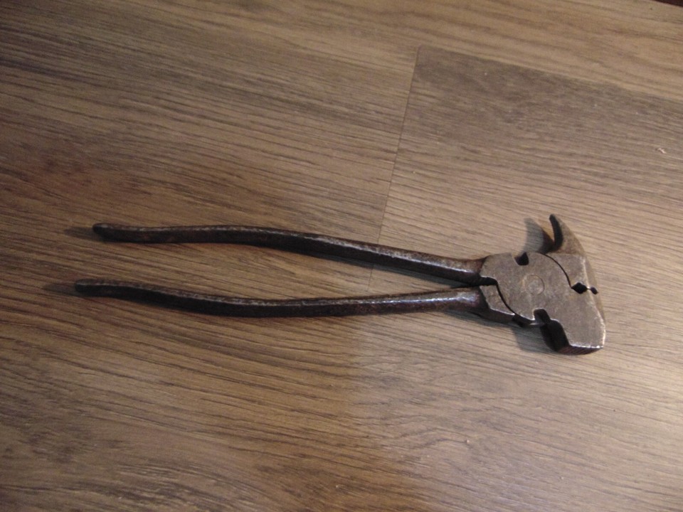 Antique Early Diamond Calk & Horseshoe Duluth Fencing Fence Farm Pliers ...