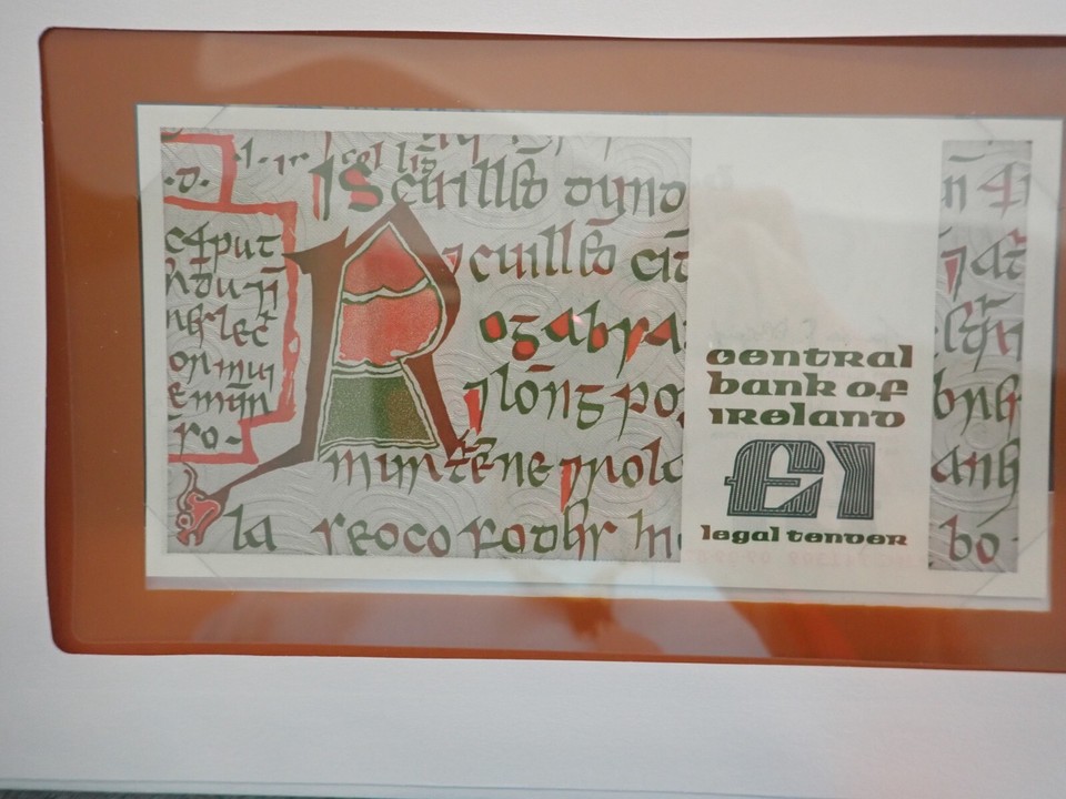 1982 Issue Ireland One Pound Note- Gem Crisp Uncirculated...Super Nice ...