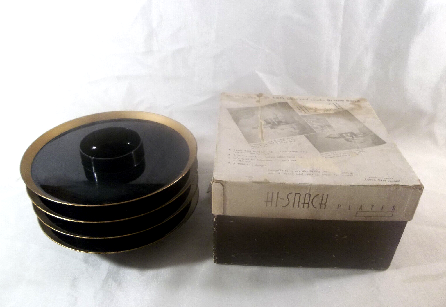 Serve-Rite Set of 4 Black Hi-Snack Plates with Gold Rims - Plate/Cup ...