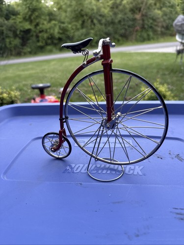 Byers Choice Caroler High Wheeler Metal Penny Farthing Red Bike w ...