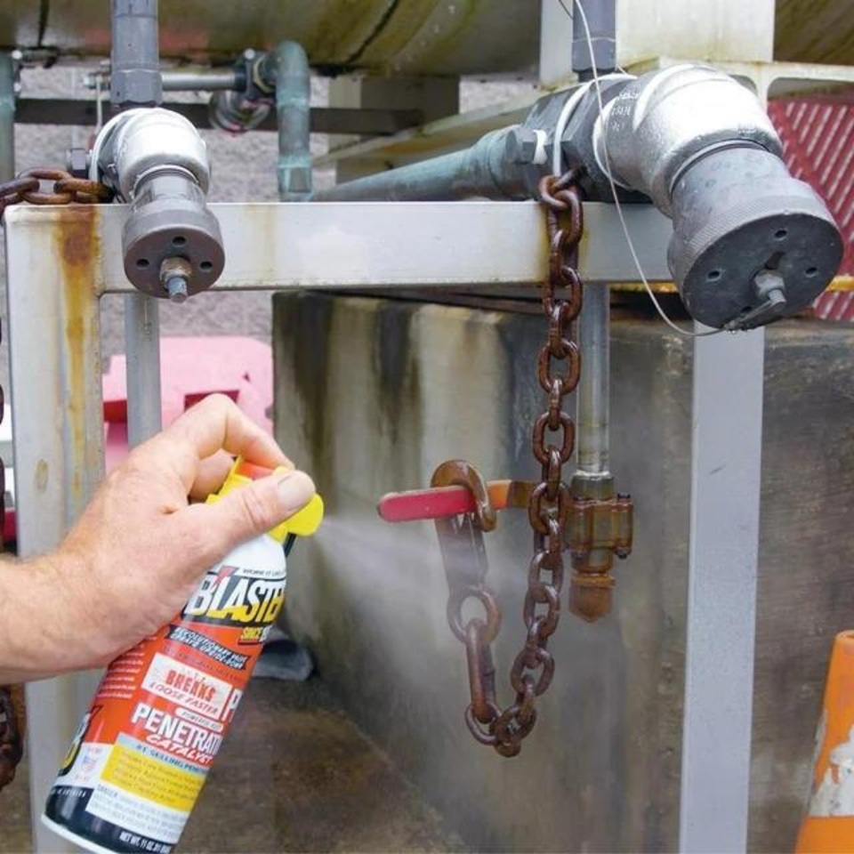 PB Blaster Penetrating Oil Rusted Seized Bolts Lubricant Spray 11 oz ...