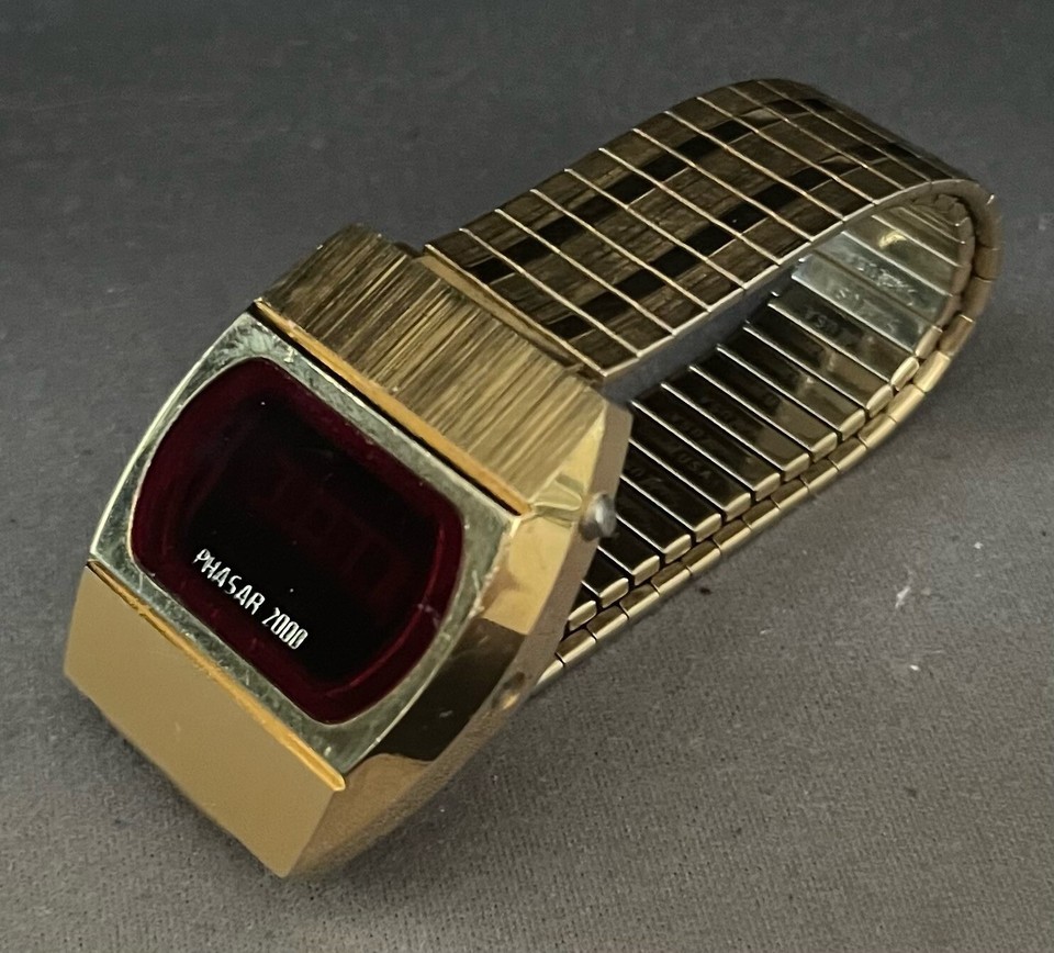 Vintage Phasar 2000 S7 RED LED Digital Gold Used Watch Works | eBay