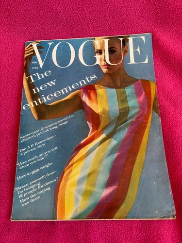 WOMEN vintage FASHION magazine VOGUE model 1961 wardrobe J.F. KENNEDY ...