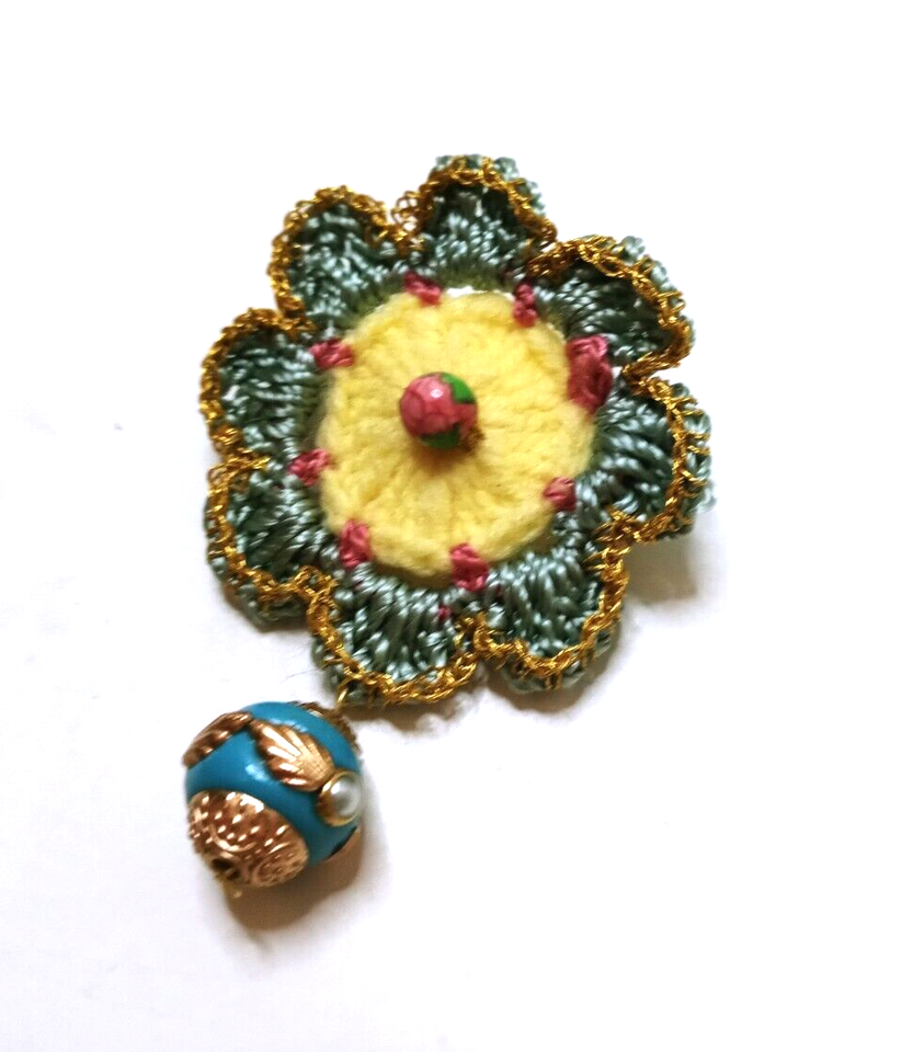 NEW FLOWER BROOCH MULTICOLOR BEAD CHARM GOLD TRIM CROCHET COTTON YARN ...