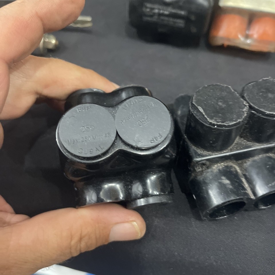 1-BURNDY 1PL250-2 #10-250KCMIL, 1-AL9CU.WIRE And One Polaris Connector ...