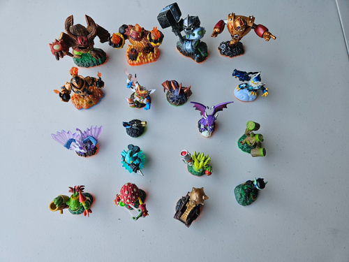 Skylanders Lot Of 18 Figurines Figures Activision Mixed Bundle W ...