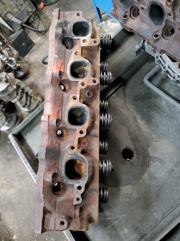 1986-89 Big Block Chev 427 Tall Deck Oval Port Cylinder Heads BBC Truck ...