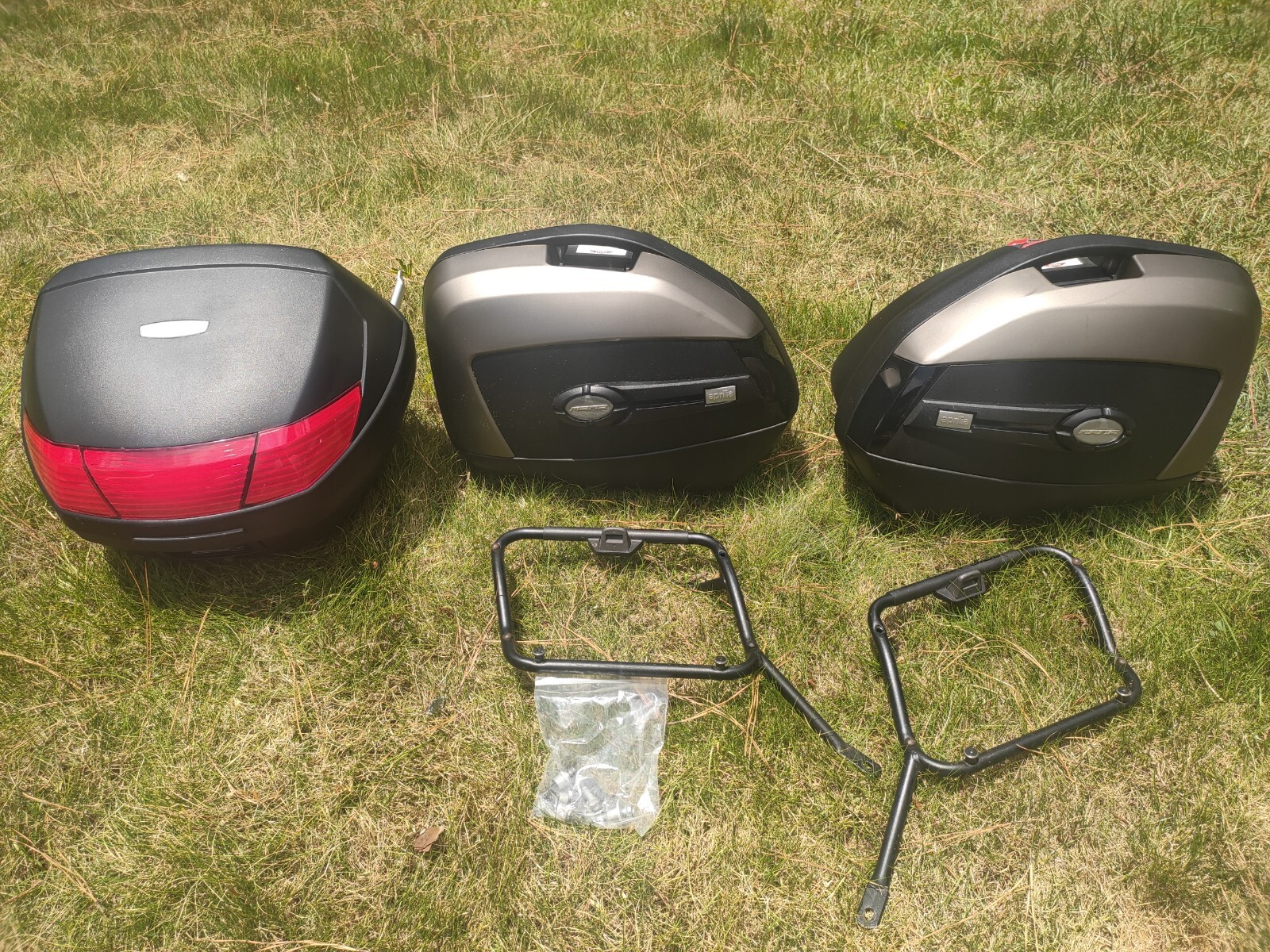 APRILIA MANA 850GT GIVI TOP BOX AND SIDE CASEs BOX WITH RACKs Keys and ...