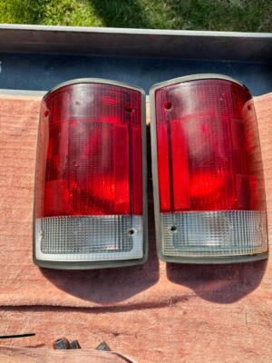 2002 OEM Ford Excursion Tail Lights | eBay