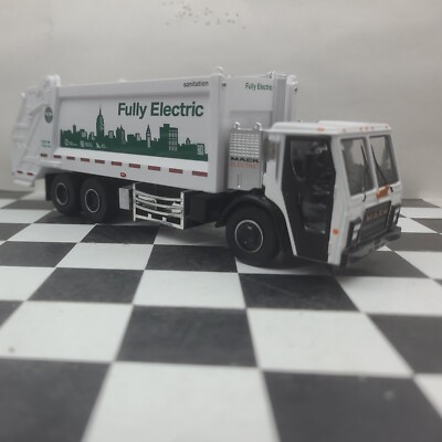 Greenlight 1/64 FULLY ELECTRIC Mack Rear Loader Garbage Trash Refuge ...