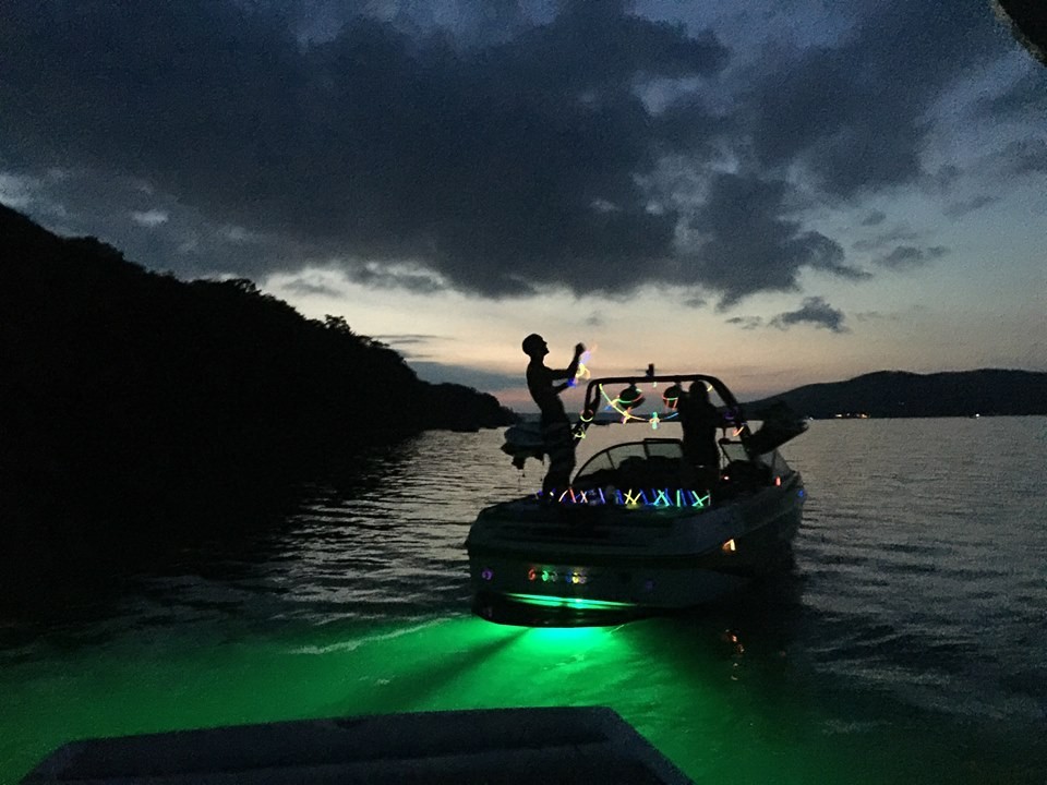 GREEN GTS LED BOAT DRAIN PLUG LIGHT 1200 LUMEN UNDERWATER TRANSOM ...